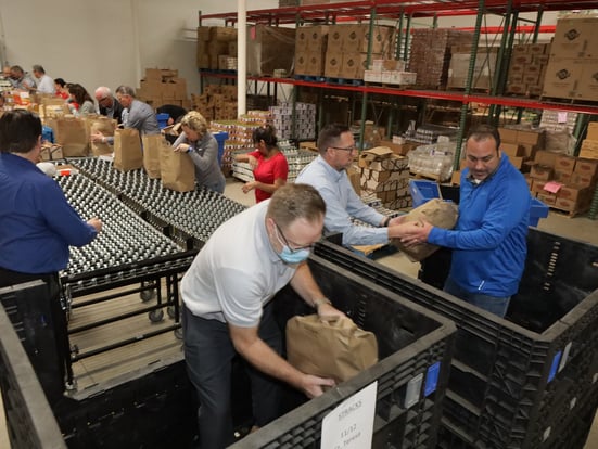 Strack & Van Til Provides Meals for Many During Holidays